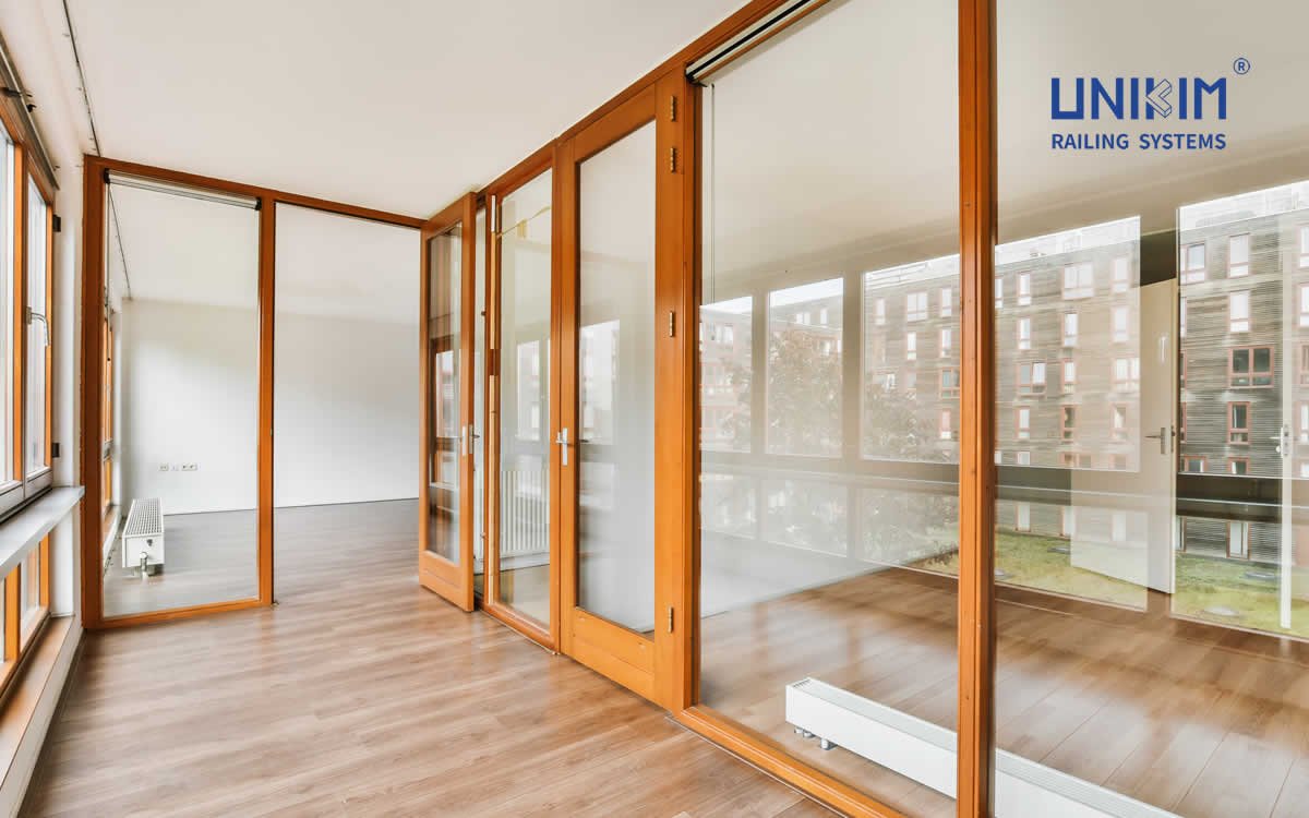 What are the Benefits of Sliding Door Systems? | uRailing